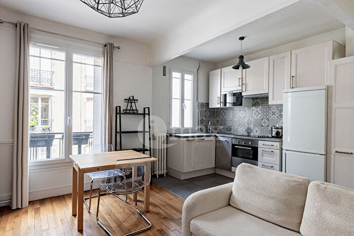 Courbevoie, Bécon : Appartement 2 pièces à vendre