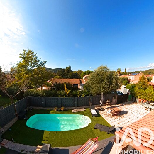 Maison à vendre - Le Beausset - 4 pièces - 3 chambres