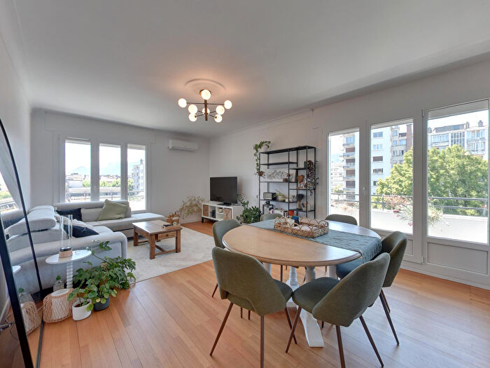 Appartement 3 pièces à Grenoble, La Capuche, Grands Boulevards, à louer