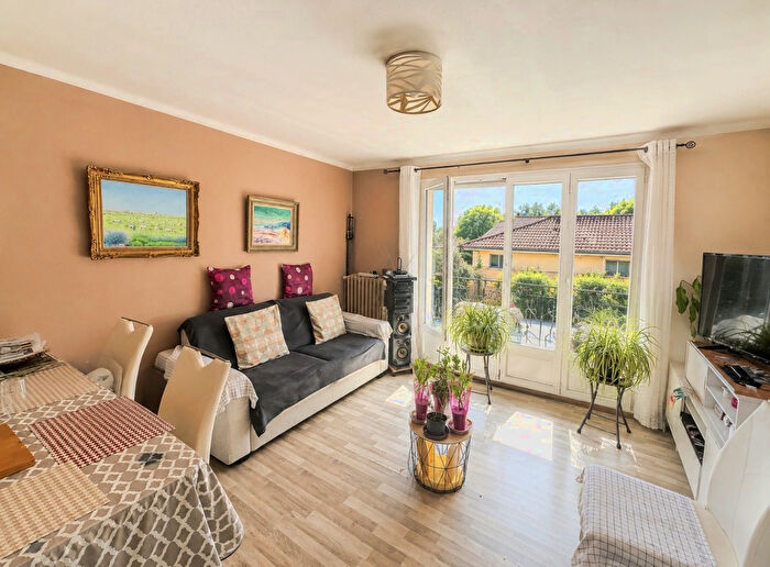 Sorgues, Centre-ville : Appartement 3 pièces à vendre