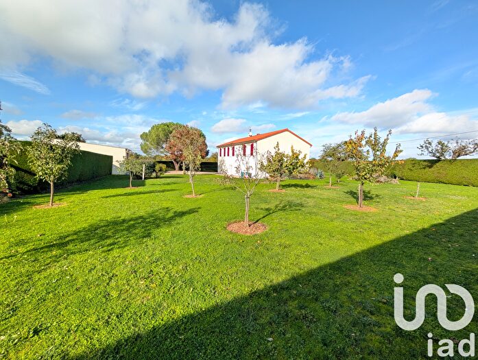 Maison à vendre - Montmorillon - 6 pièces - 4 chambres