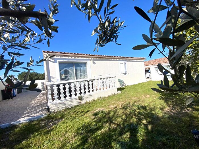 Maison à vendre - Saint-Gilles, Croix dArquier - 5 pièces - 3 chambres