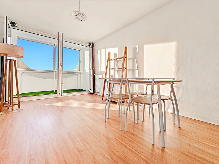 Appartement à louer - Angers, Roseraie - 2 pièces - 1 chambre