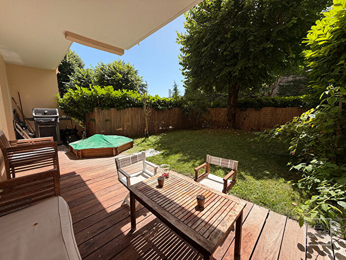 Champagne-au-Mont-d'Or : Appartement 4 pièces à louer
