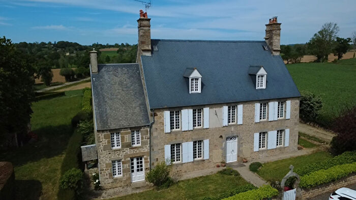 Saint-Nicolas-des-Bois - Maison 9 pièces à vendre