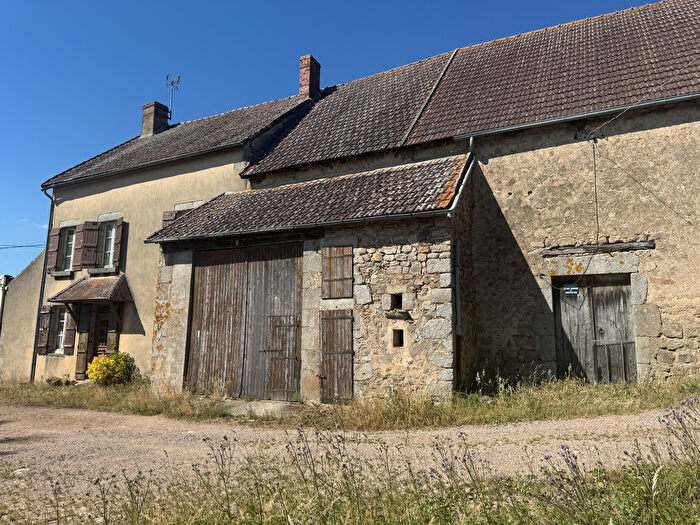Lormes - Maison 7 pièces à vendre