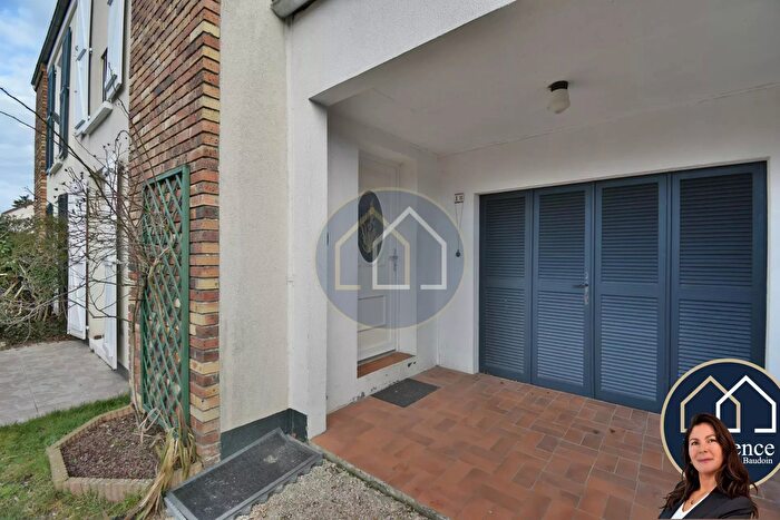 Maison à vendre - Rambouillet, Villeneuve, Hippodrome - 5 pièces - 4 chambres