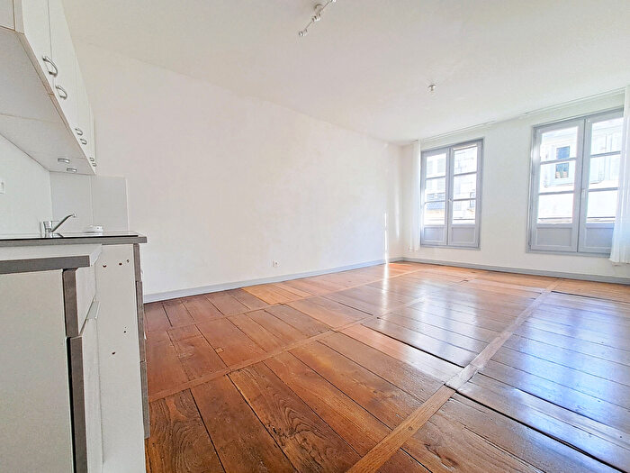Appartement à vendre - BayonneBayonaBaiona, Centre-ville, Hôtel de Ville - 2 pièces - 1 chambre