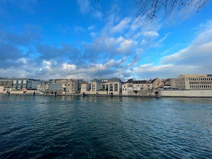 Maison à vendre - Melun, Rive de Seine, Sud - 7 pièces - 5 chambres