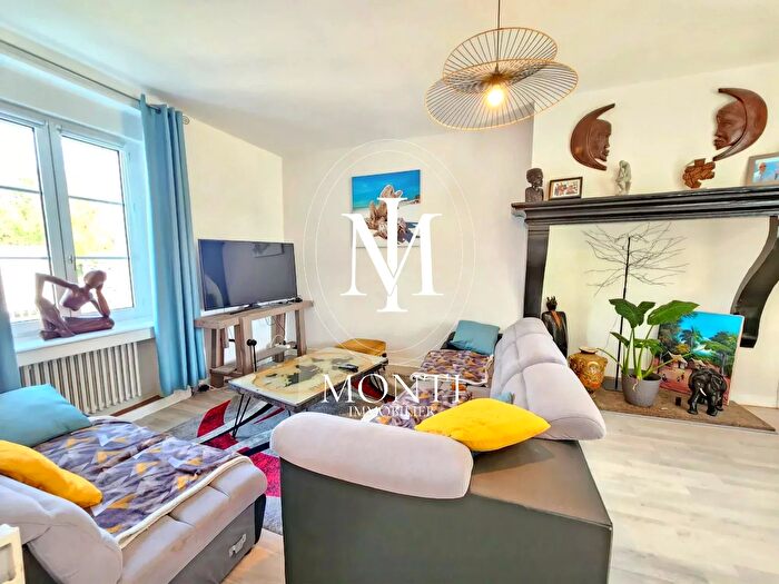 Maisons à vendre et appartements à louer - 3