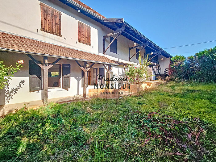 Maison à vendre - Vignieu - 12 pièces - 11 chambres