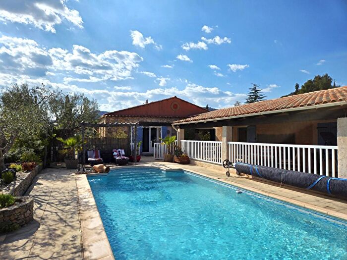 Maison à vendre - Puget-Ville - 5 pièces - 4 chambres