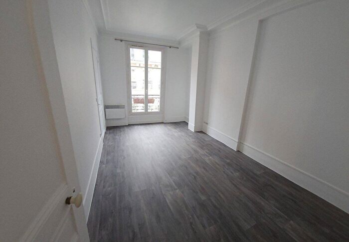 Appartement à louer - Jean Moulin-Porte dOrléans, Paris ème arrondissement - 3 pièces - 2 chambres