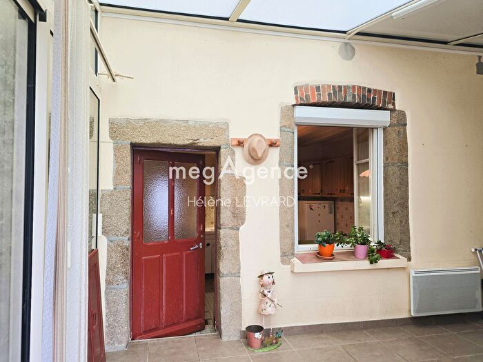 Maison à vendre - Sainte-Gemmes-le-Robert - 5 pièces - 3 chambres