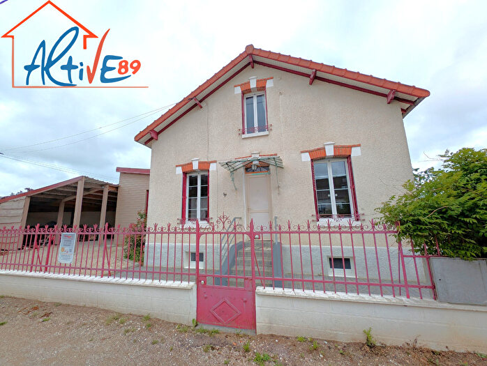 Maison à vendre - Charmoy - 5 pièces - 4 chambres
