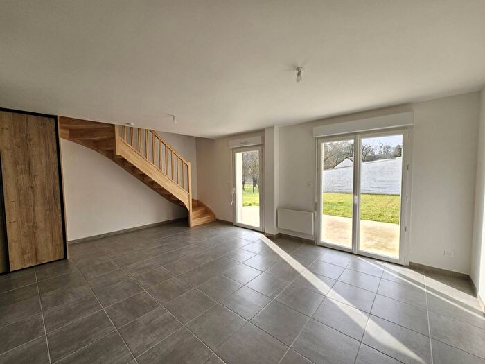 Maison à louer - Monchy-Humières - 4 pièces - 3 chambres