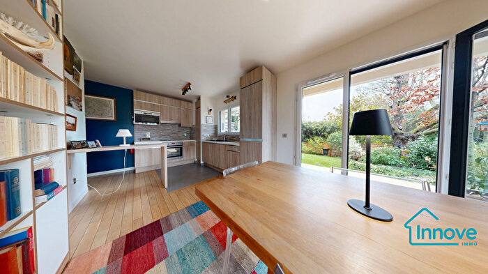 Appartement à vendre - Viroflay - 3 pièces - 2 chambres