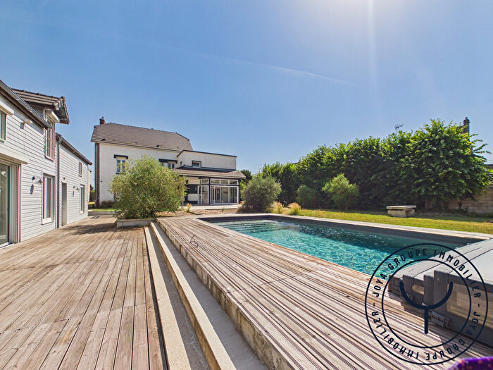 Maison 12 pièces à vendre à Romilly-sur-Seine, Centre-ville, Gare, Lion, Les Hauts Buissons
