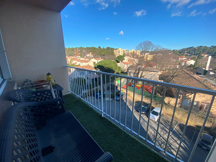 Appartement à louer - Nîmes, La Gazelle, Ventabren - 3 pièces - 2 chambres