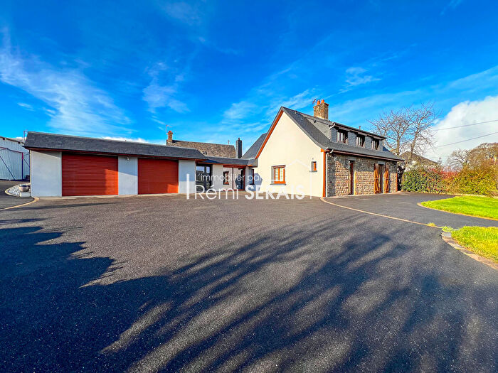 Maison à vendre - La Lande-Patry - 6 pièces - 4 chambres