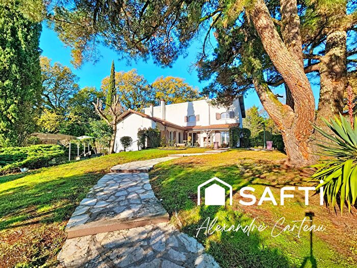 Maison à vendre - Latresne - 8 pièces - 4 chambres