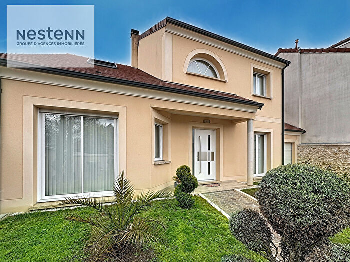 Maison à vendre - Leuville-sur-Orge - 6 pièces - 4 chambres