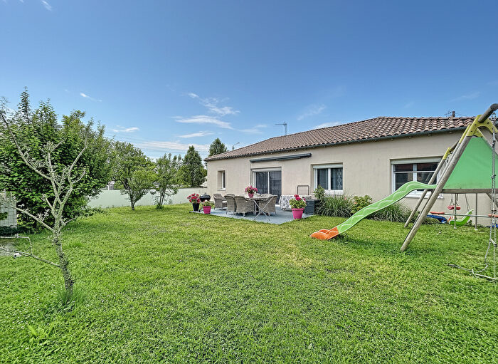 Rochefort, La Forêt Guérinau, Bois Bernard, Chargrinerie : Maison 6 pièces à vendre