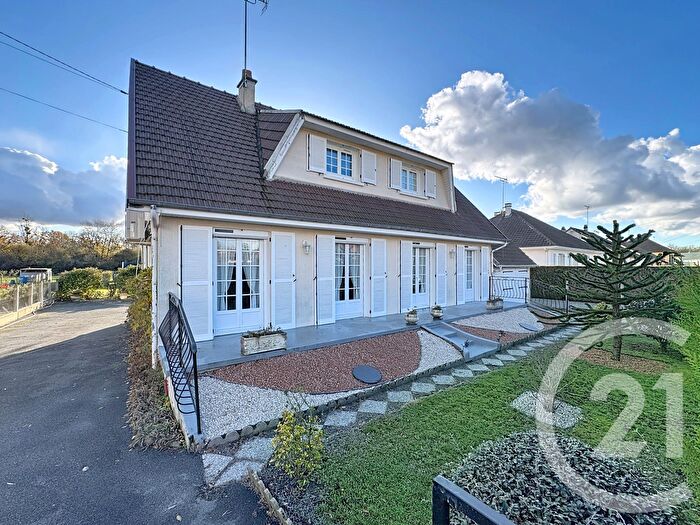 Maison à vendre - La Ferté-Imbault - 6 pièces - 4 chambres