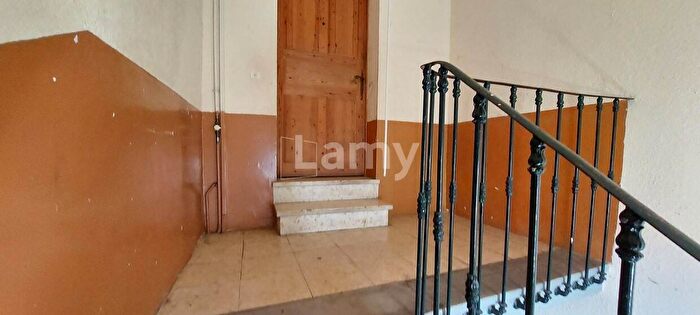 Appartement 5 pièces à louer à Centre Ville-Stalingrad, Alès