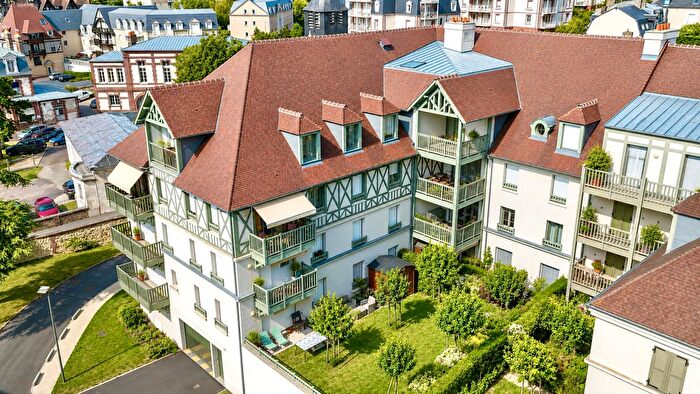 Trouville-sur-Mer : Appartement 4 pièces à vendre