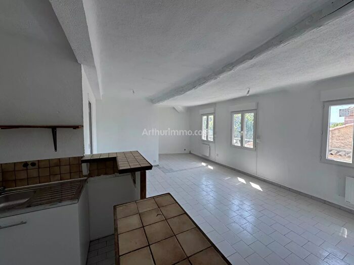 Appartement 2 pièces à Sainte-Tulle, à vendre
