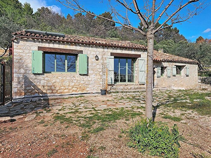 Maison à louer - Callian - 4 pièces - 3 chambres