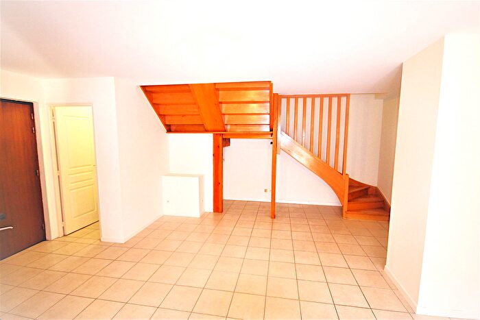 Appartement à louer - Villefranche-sur-Saône, Centre-ville - 3 pièces - 2 chambres