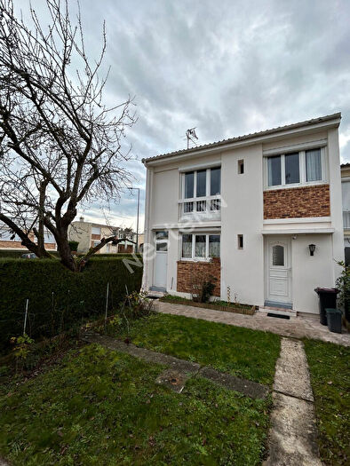 Maison à vendre - Pontoise, Centre hospitalier - 5 pièces - 3 chambres