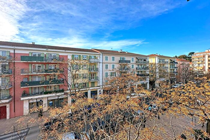 Appartement à vendre - Cagnes-sur-Mer, Centre-ville - 3 pièces - 2 chambres