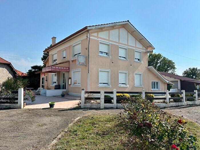 Maison à vendre - Garlin - 17 pièces - 9 chambres