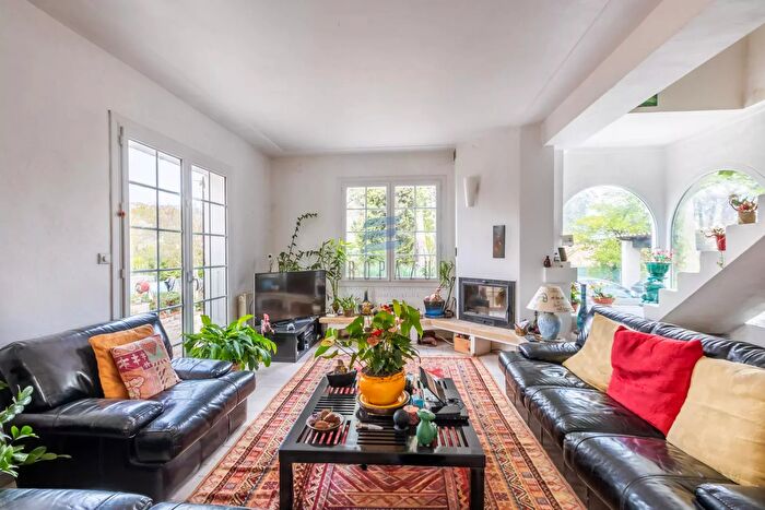 Maison à vendre - La Gaude - 6 pièces - 5 chambres