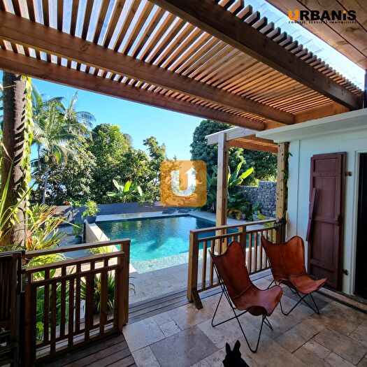 Maison à louer - Saint-Paul, Bois de Nèfles - 7 pièces - 5 chambres