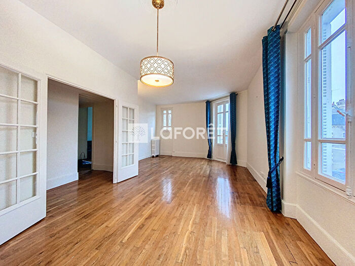 Appartement à louer - Orléans, Dunois, Châteaudun - 4 pièces - 3 chambres