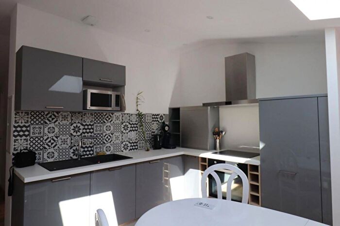 Appartement à louer - Crémieu - 1 pièce