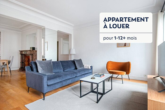 Appartement à louer - Saint Philippe du Roule, Paris ème arrondissement - 4 pièces - 3 chambres