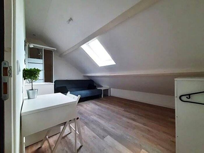 Appartement à louer - Centre Ouest, Trappes - 1 pièce