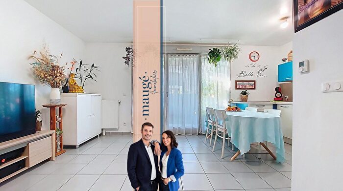 Appartement à vendre - Vénissieux, Charles Perrault - 3 pièces - 2 chambres