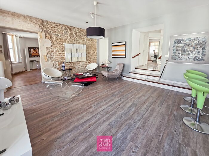 Appartement à vendre - Nîmes, Ecusson, Arènes - 4 pièces - 2 chambres