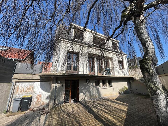 Maison à vendre - Beauvais, Saint-Lucien - 8 pièces - 4 chambres