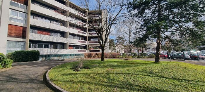 Nanterre, Chemin de lîle : Appartement 4 pièces à vendre