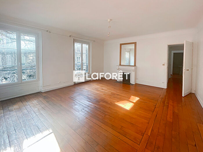 Appartement à vendre - Paris e , Grandes Carrières, Clichy - 3 pièces - 2 chambres