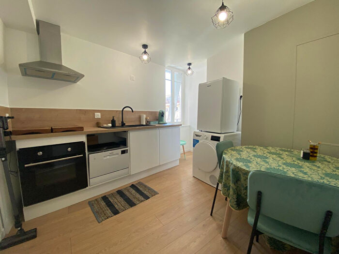 Narbonne, Cité : Appartement 2 pièces à louer