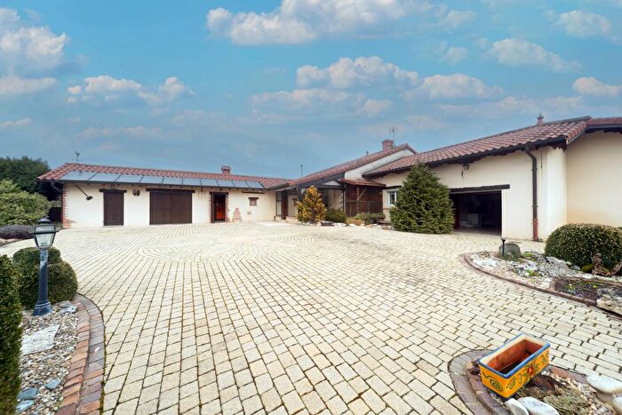 Maison à vendre - Bâgé-la-Ville - 6 pièces - 4 chambres