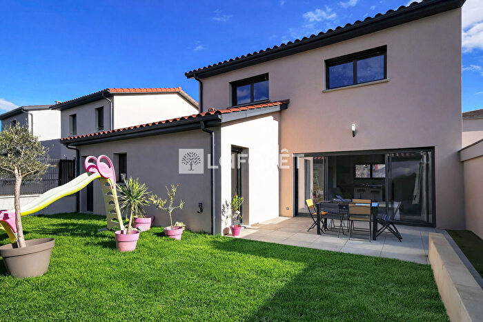 Maison à vendre - Reyrieux - 5 pièces - 4 chambres